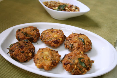 Dry Yellow Peas Masala Vadai | Pattani Paruppu Vadai | Peas Fritters