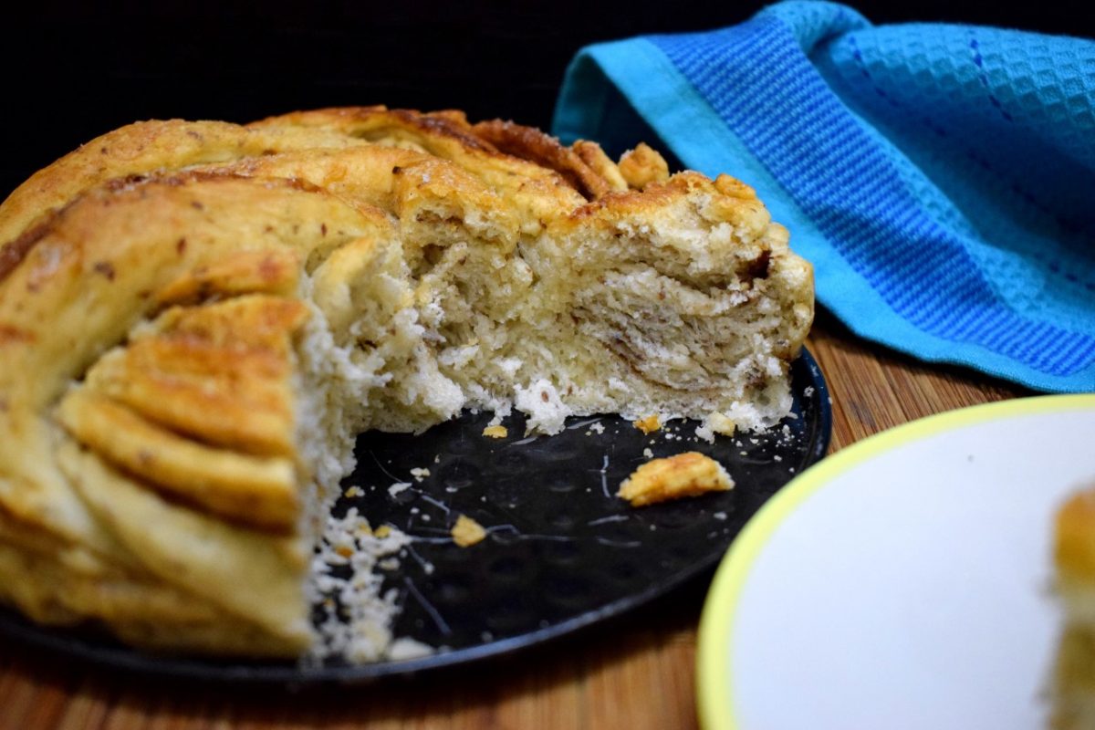 Russian Rose Bread | Cinnamon Wreath from Russia